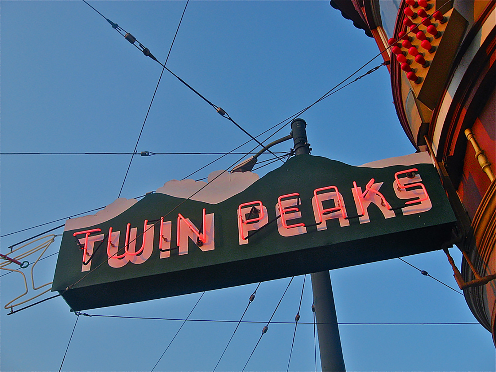 TWIN PEAKS SAN FRANCISCO — A Brendan Ben Feeney Collaboration - BORBAY